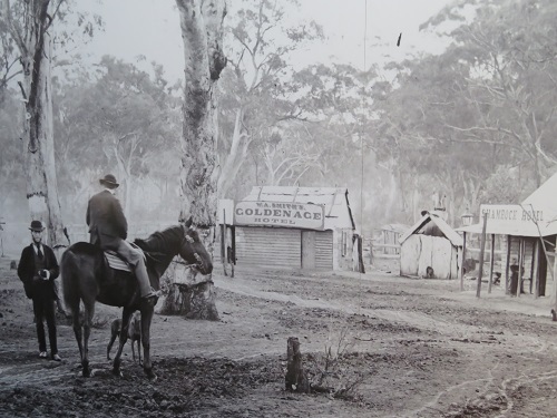A Snapshot of the Past – the Gulgong Holtermann Museum – Life…one big ...