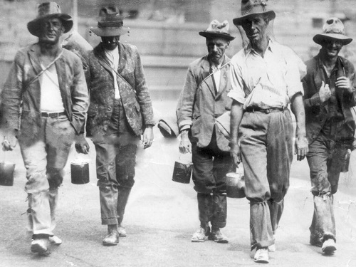 Life Out on the Wallaby Track – Learning About the Aussie Swagman ...